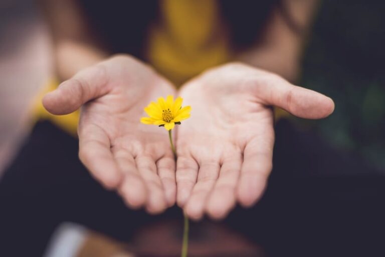 9 Spiritual Meanings Of Six Fingers Hands And Toes