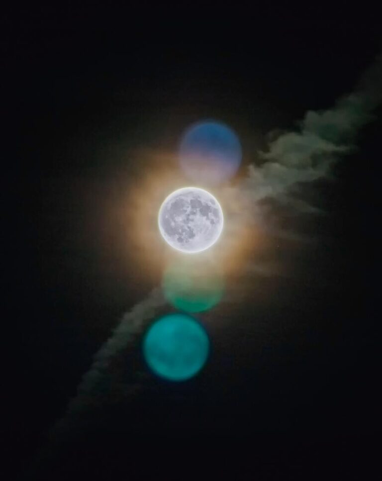 11 Full Moon Physical Symptoms (Beware of Headaches)