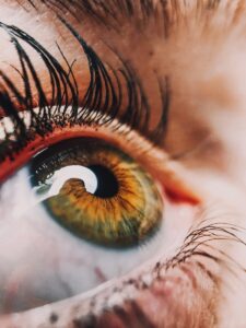 11 Hazel Eyes Spiritual Meanings and Personality
