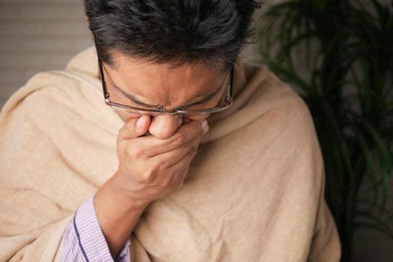 9 Spiritual Meanings of Vomiting and Nausea (+ Causes)