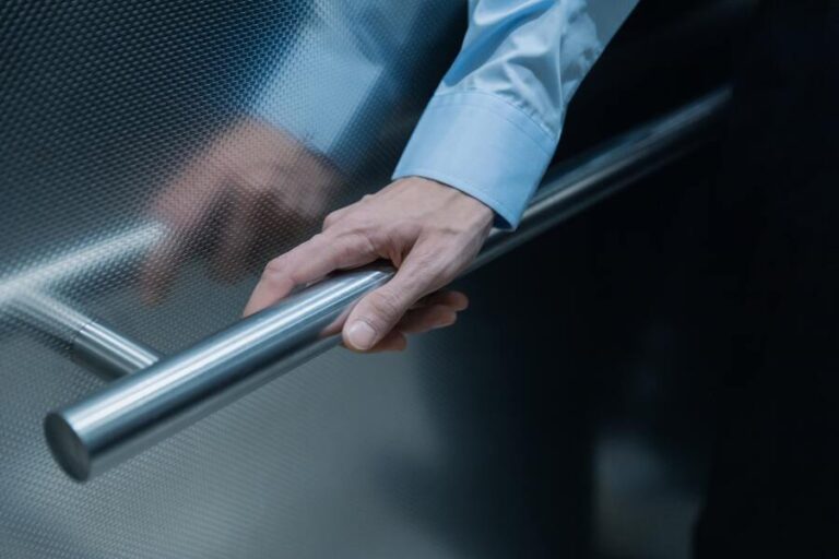 11 Meanings of a Falling Elevator in Dreams: It’s Bad Luck?