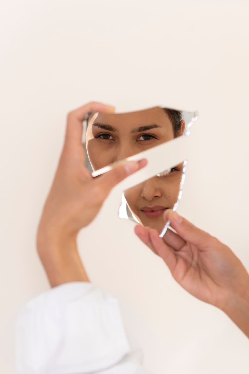 7 Spiritual Meanings Of Mirror Falling Off Wall Be Careful 
