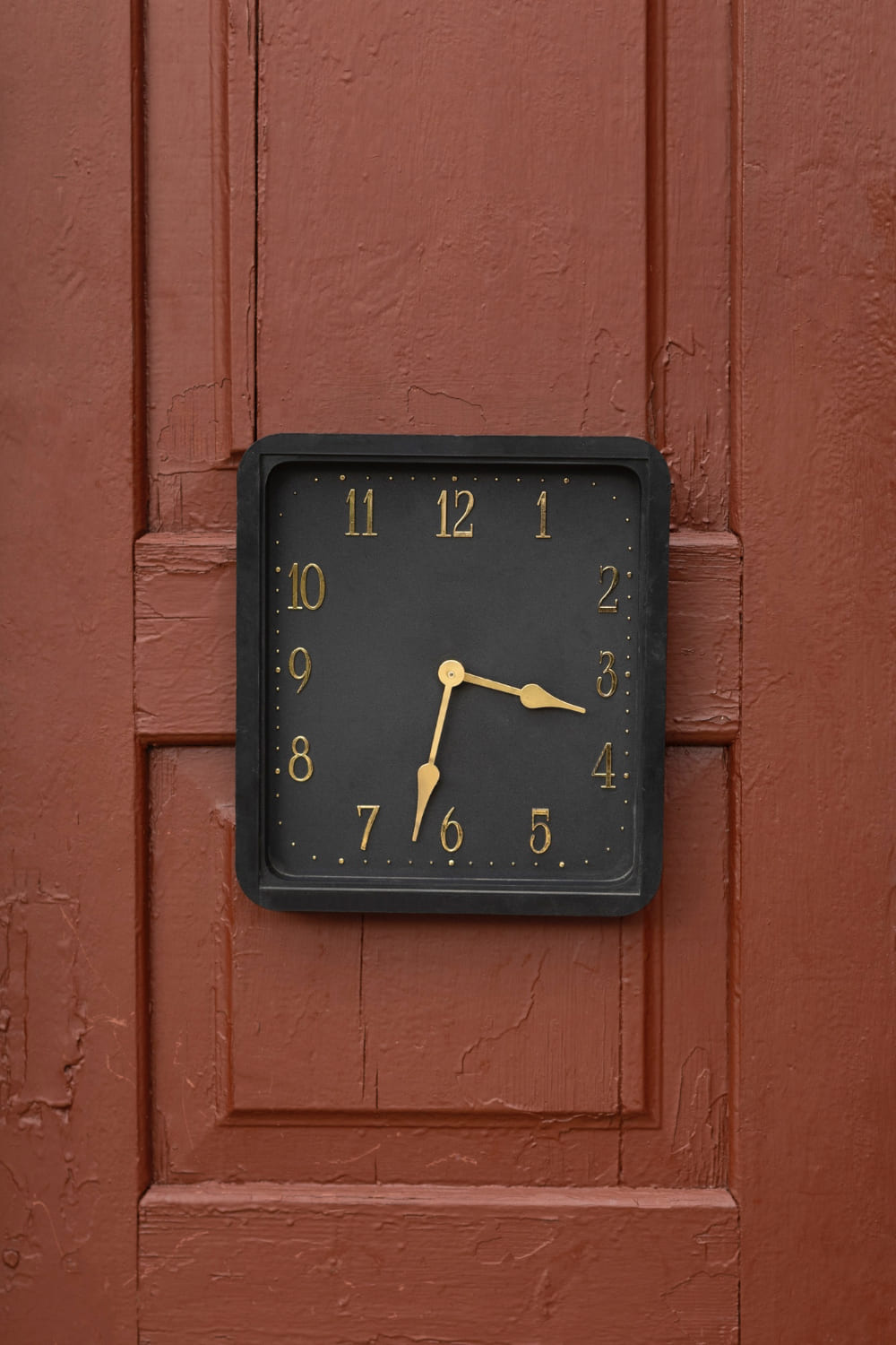 7 Spiritual Meaning Of A Clock Falling Off Wall 7 Spiritual Meaning Of A Clock Falling Off Wall