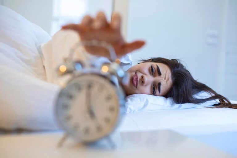 Waking Up at 2:22 AM Spiritual Meaning: 7 Signs